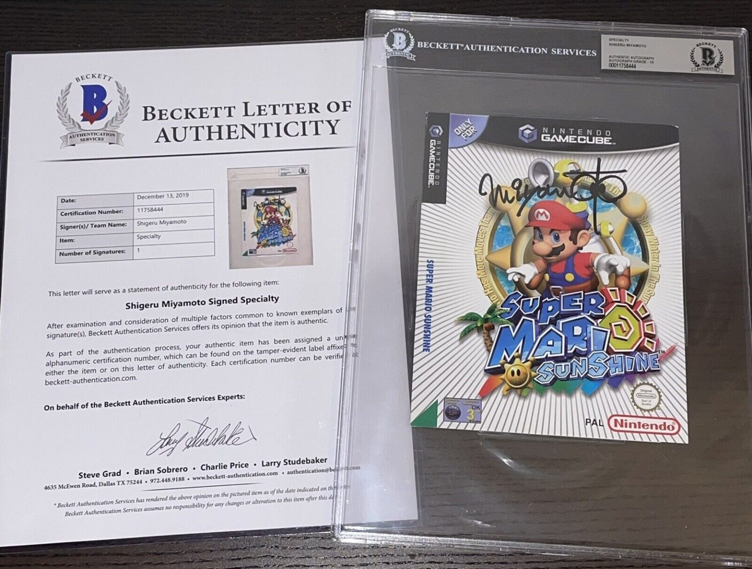 Shigeru Miyamoto Autograph (Super Mario Sunshine) - Mario Museum